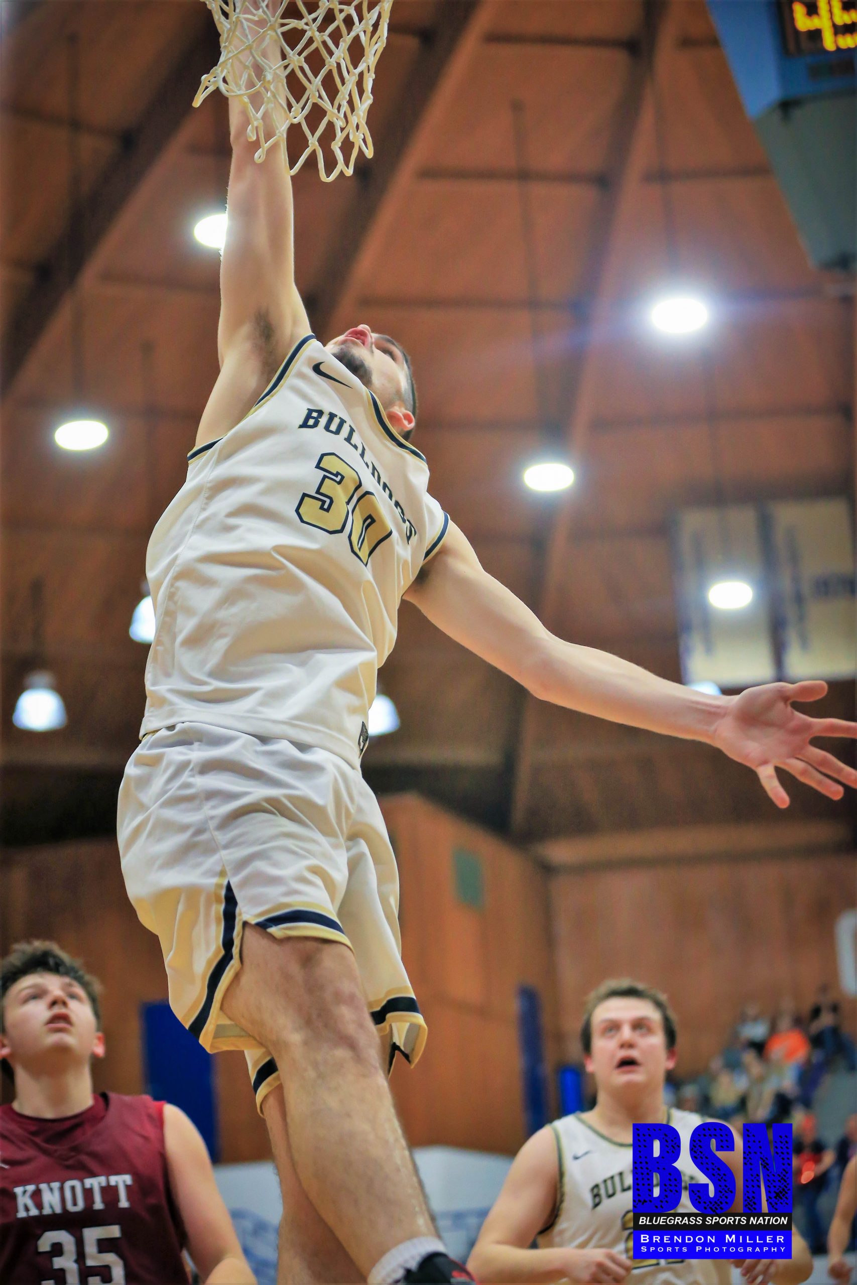 Hazard’s Logan Hall with the Monster Throw Down – Bluegrass Sports Nation