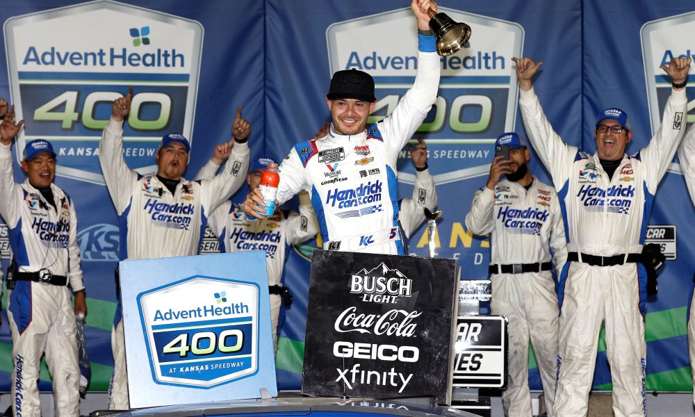 Kyle Larson Defeats Chris Buescher by 0.001 seconds at Kansas Speedway ...